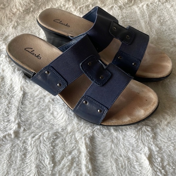 Clarks | Shoes | Clarks Navy Sandals Sz 7 | Poshmark